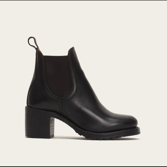 Frye | Shoes | Frye Sabrina Chelsea Boots | Poshmark